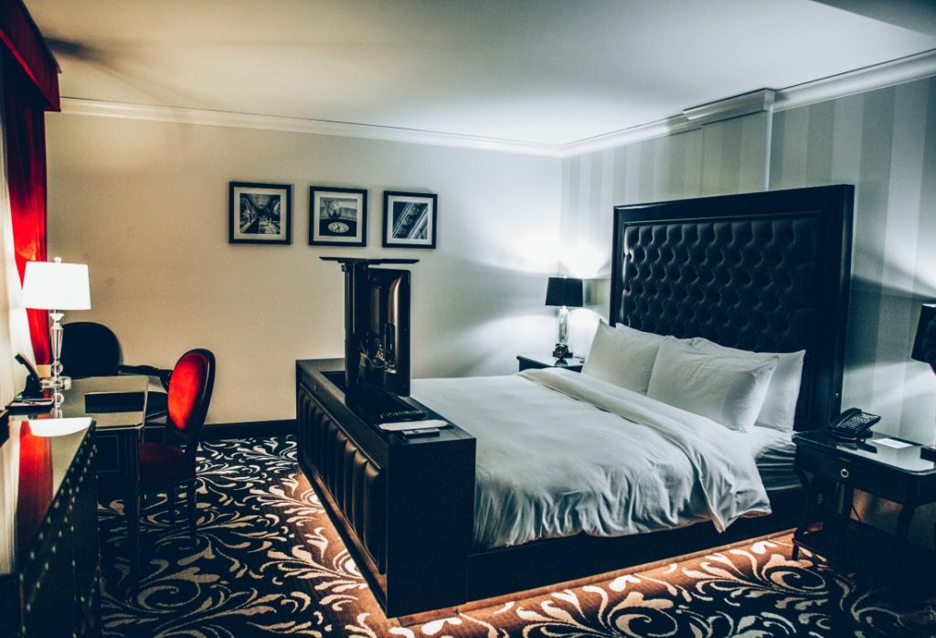 Hotel Retlaw in Fond du Lac, Wisconsin - Honest Review of Their Luxury ...