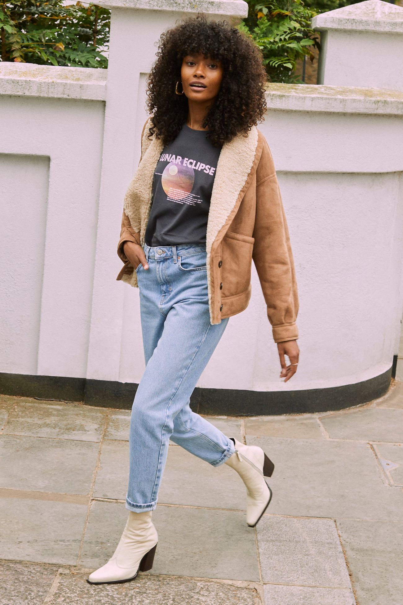 20+ Stores Like REVOLVE for On-Trend Clothing