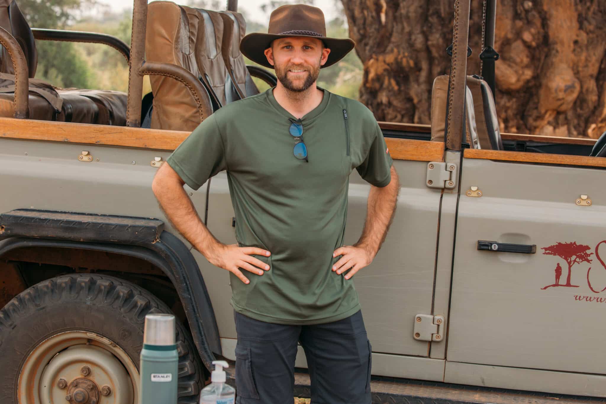 What to Wear on a Safari - Practical Outfit Ideas for Women & Men
