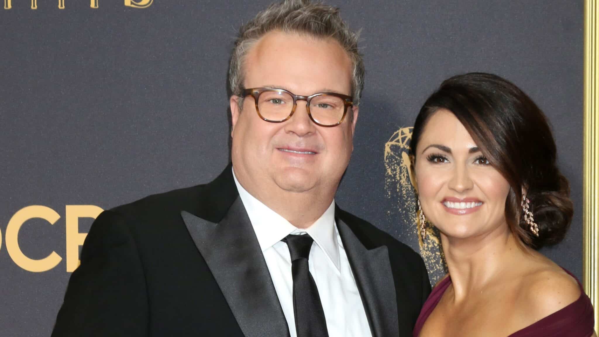 Eric Stonestreet Marries Lindsay Schweitzer in Intimate Kansas City Wedding